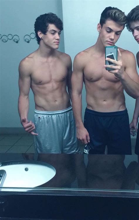 Post Gym Mirror Selfie Ethan And Grayson Dolan Ethan Dolan Dolan