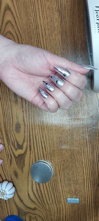 하트가 달린 은색 손톱 💗 형태의 풍선 Youtube