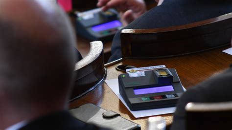 Увеличават парите на депутатите в новия парламент Новини бг