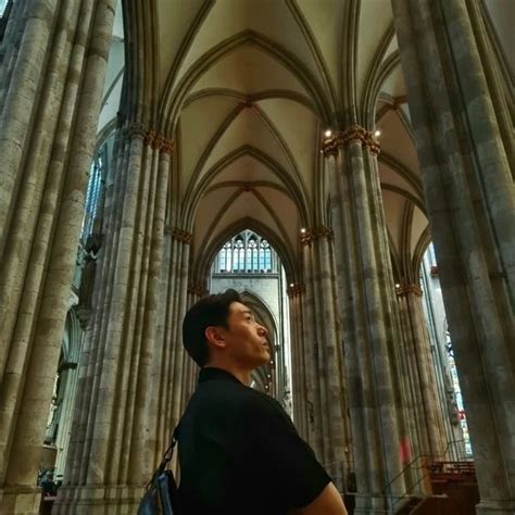 陷入劉台午魅力！《戀愛大戰》劉台午9件事：曾演宋仲基父親，妻子是大他11歲的攝影師