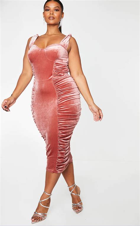 Best Plus Size Cocktail Dresses Where To Shop The Huntswoman