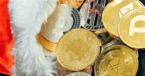 Challenges And Solutions In Decentralized Blockchain Governance