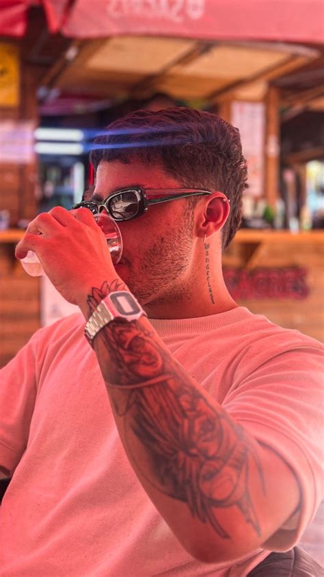 Rafael Rodrigues Medium