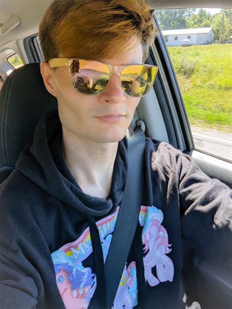 Shadez Comms Open On Twitter Today Is The Most Feminine Ive Ever Gone Out In Public