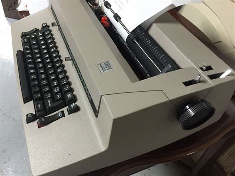 Working Ibm Selectric Ii Self Correcting Typewriter Working Ibm Selectric Ii Self Correcting Typewriter