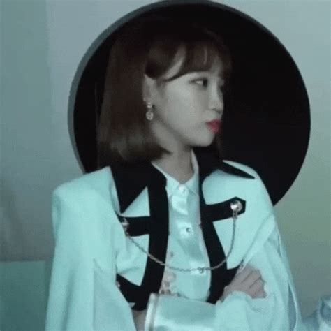 Izone Chaewon GIF Izone Chaewon Kim Chaewon Discover Share GIFs