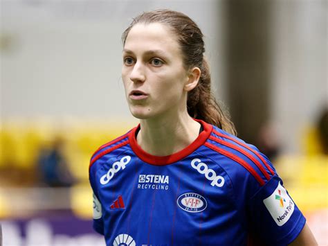Lsk Kvinner Fotball Lsk Treneren Fleipet Om Vif Overgangen Hun