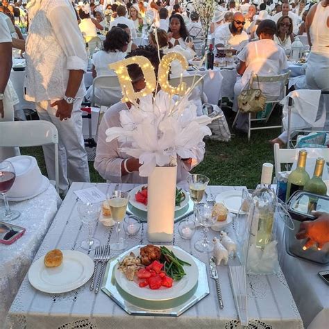 The Road To Le Diner En Blanc Dinner En Blanc Table Decorations