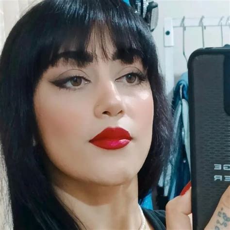 دیگه چه کنیم 🥲 ️ کنج عزلت گزیده ام🥹😅