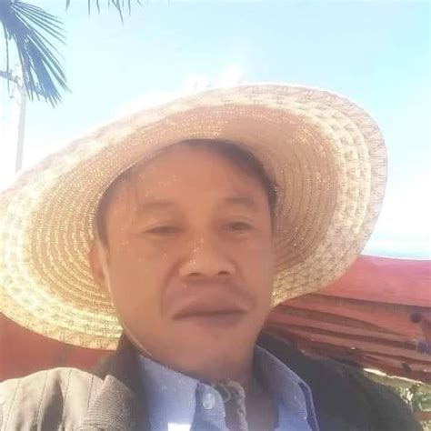 Khit Thit Media မြင်းခြံတွင် ဆိုင်ကယ်စီး လာသည့် ဗိုလ်ကြီးအောင်ကိုကို နှင့်တပ်သား ၁ ဦး ပစ်ခတ