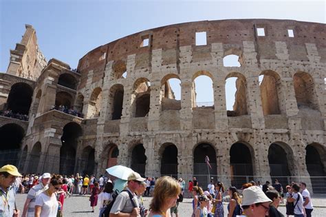 이탈리아 로마 콜로세움의 소매치기