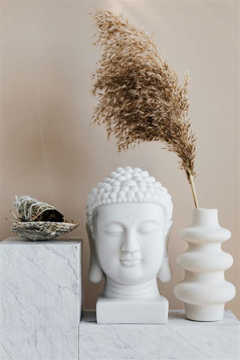Copy Space 가판대 건조한 구성 구슬 기하학 꽃병 더러움 디자인 마른 명상 명상하다 모양 문화 방 베이지 벽 보울 부처 불교
