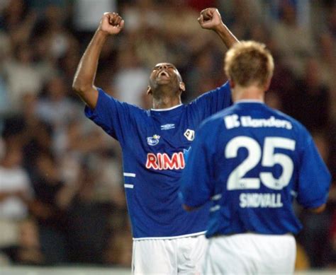 Pascal Simpson Från Ekerö Till Nou Camp Halmstads Bk