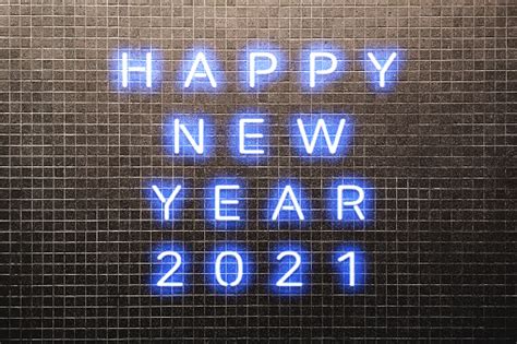 다채로운 파란색 네온 조명2021 새해 복 야 개념 프리젠 테이션 전단지 카드 전단지 포스터 또는 엽서에 대한 요소를 디자인합니다 어두운 갈색 모자이크 벽돌 벽 배경에 격리