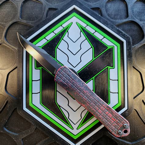 Heretic Knives Manticore E Dlc Bowie Breakthrough Red Grenade Grip