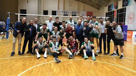 Светльо Иванов дебютира с 18 точки за победа на Аккуш на старта в Турция