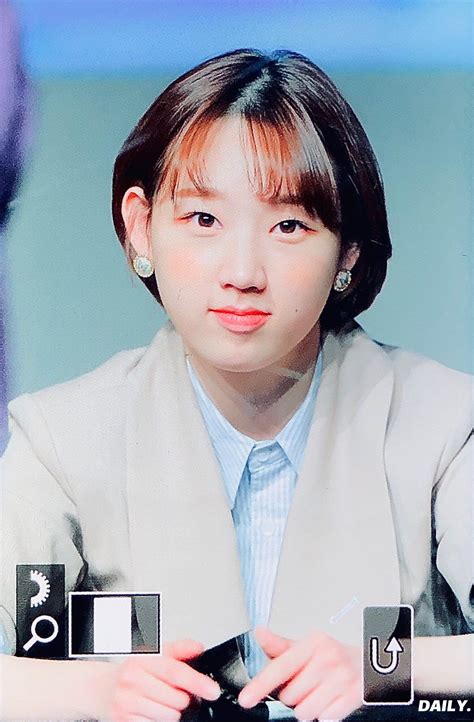 Daily On Twitter 210417 첫번째 팬싸인회 지윤 Weeekly 위클리 Jiyoon 지윤 신지윤 Weeekly 말랑이 Twitter