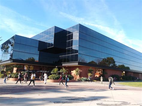 California State University Long Beach Admissions Ranking Acceptance Rate Courses And Fees