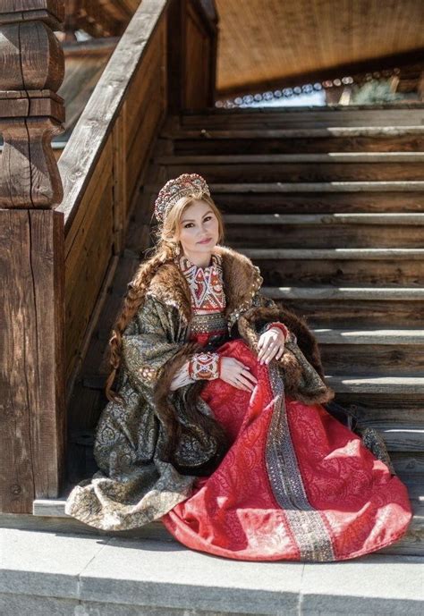 Pin By Noelbana On Ermosas”russas Russian Traditional Clothing Russian Fashion European Dress