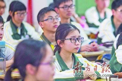 河南实验高中眼镜学生 图库 五毛网