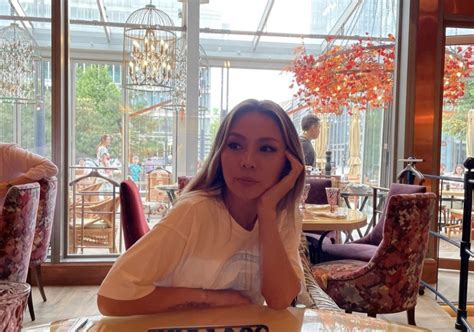 Дуучин Б Баярцэцэг биеэ урлаад завгүй ТАС МН