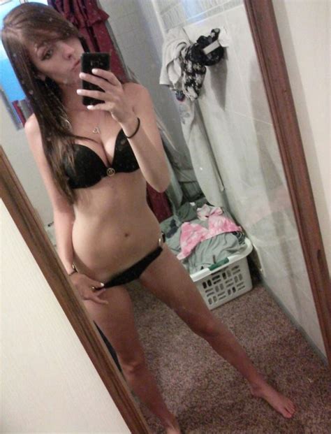Superb Brunette In Incredible Novice Selfshot Picture Pic