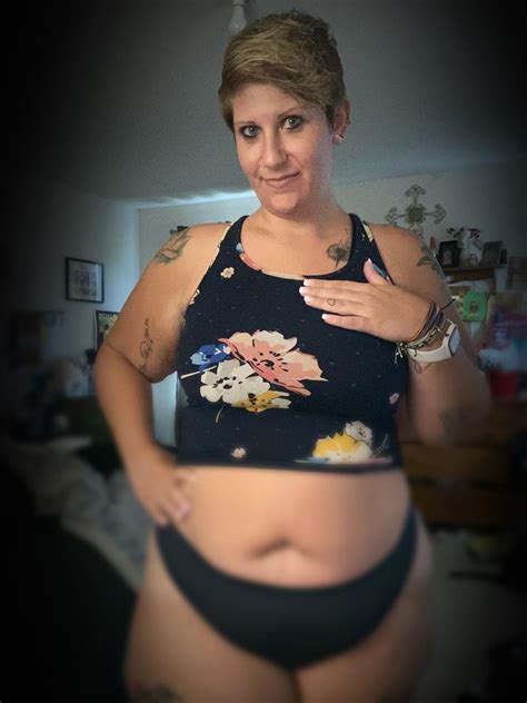 36f What Ya Think Of My Mom Bod Cum Have Some Fun Link In Bio