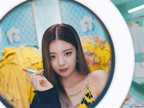 ITZY S Lia In LOCO MV Photoshoot The Album Crazy In Love K Wallpaper Download