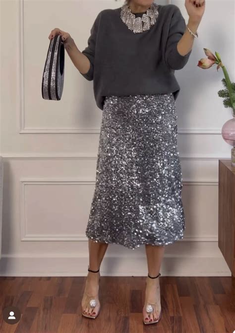 6 روش برای استایل کردن با پارچه پولکی‌ در مهمانی‌ها