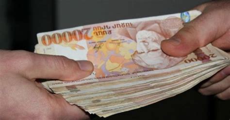 Պատերազմի օրերին երբ հարյուր հազարավոր հայեր օգնություն էին ուղարկում Հայաստան ՊԵԿ ի մի