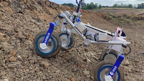 Europes Mars Fetch Rover Nails Sample Pick Up Test In The Field