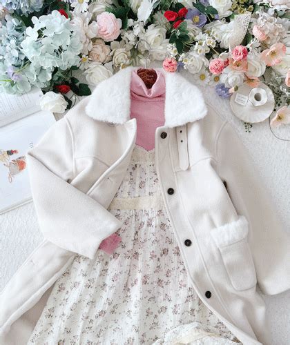 딸기쨈프로젝트 데스크 아이보리 퍼카라 모직 코트