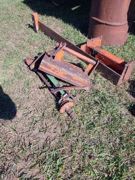 Case 2 Row Mounted Corn Picker Freedom Auctions Llc