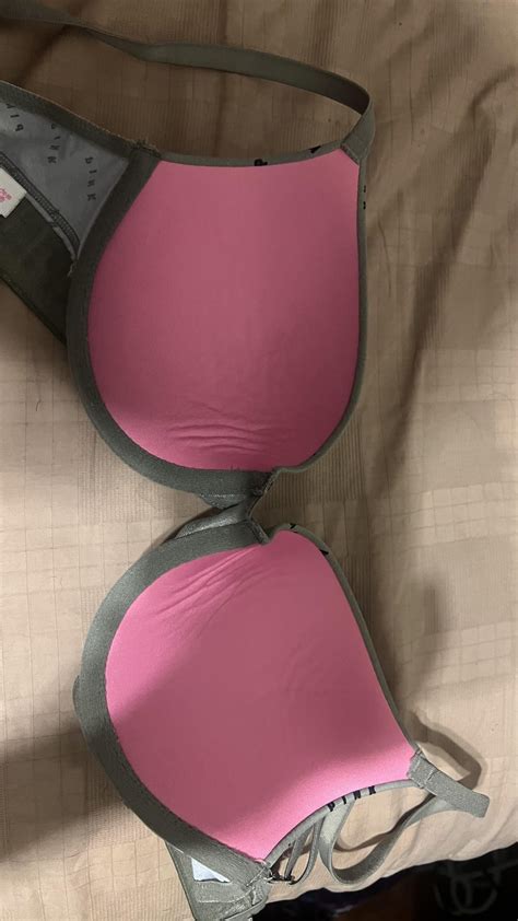 Quick Load On Sisters Bra R Cumonbras