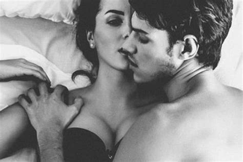 Trik Puaskan Pria Di Ranjang