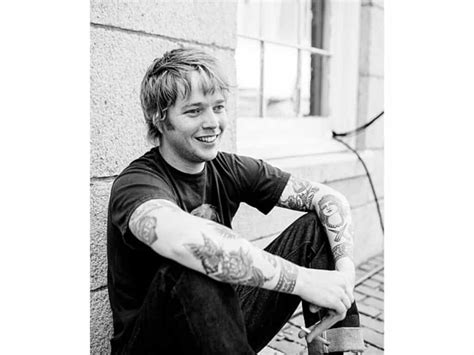 Yoko Onos Son Net Worth 2023 Facts About Sean Lennon