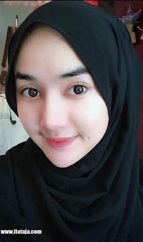 Kumpulan Foto Cewek Cantik Wanita Berhijab Masih Muda LIAT AJA