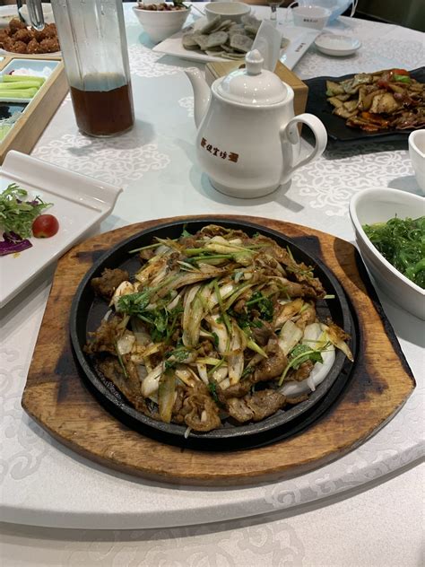 2025便宜坊烤鸭店贵园里店美食餐厅这家店还是蛮大的，有大厅，【去哪儿攻略】