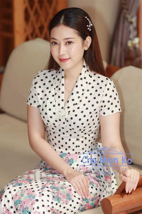 Pin By Pr M On Myanmar Burmese Fashion Myanmar Clothes Myanmar Dress Design Cute Asian Girls