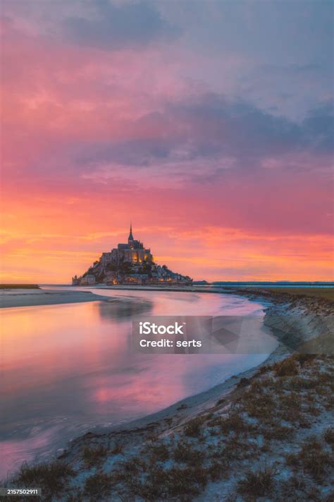 Photo Libre De Droit De Stunning Sunrise Over Le Mont Saint Michel Seen