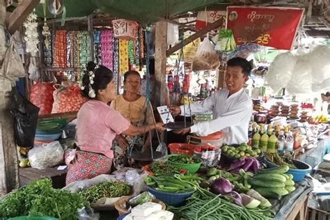 ပျော်ဘွယ်မြို့နယ်တွင်ပြည်သူများဗဟုသုတရရှိစေရန် သဘာဘေးအန္တရာယ်ကာကွယ်ရေး လက်ကမ်းစာစောင်များအခမဲ့ဖ