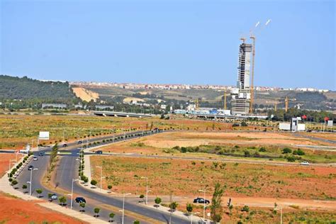 شبهة تضارب المصالح ترافق إنجاز مشروع عقاري تجاري كبير قبالة برج “محمد