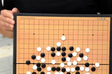 围棋9路有多少颗子