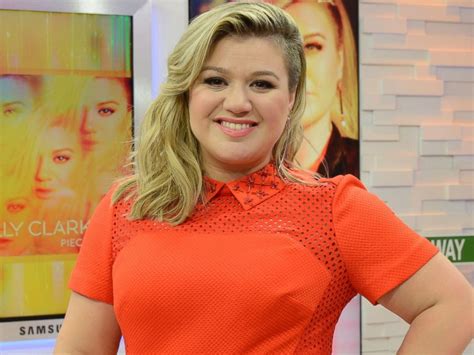 Kelly Clarkson Cute