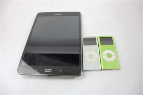 Samsung Tablet Ipod Nano 2nd Gen 3 Pieces Property Room