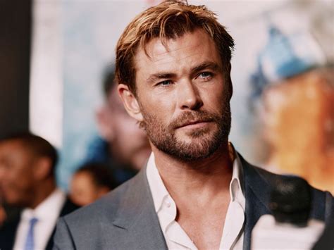 Chris Hemsworth Overhauls Lifestyle Following Alzheimers Risk Warning Toronto Sun