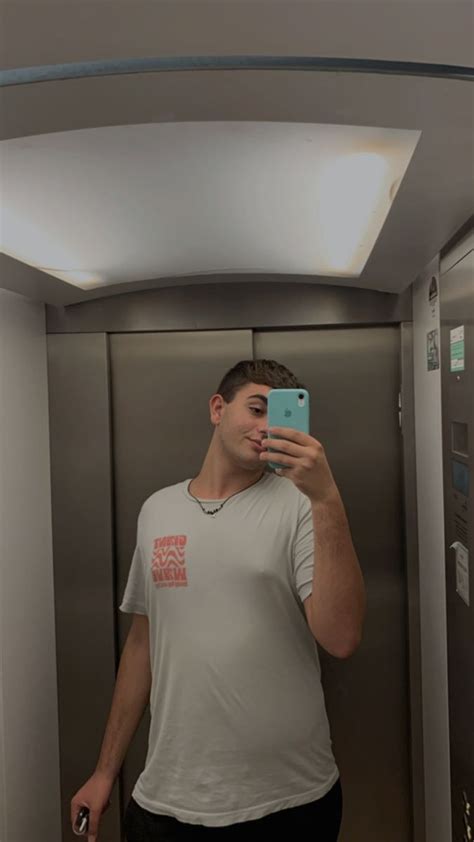 Elevator Boy 🤞🏼 Mens Tops Mens Tshirts Boys