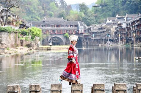 TrƯƠng Gia GiỚi PhƯỢng HoÀng CỔ TrẤn 5 Ngày 4 Đêm Phú Hoàng Minh
