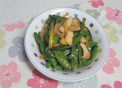 꽈리고추버섯볶음