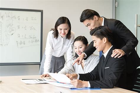 一汽 大众回应 佛山分公司人员优化”：实为对部分第一次劳动合同到期员工不续约佛山劳动合同分公司新浪新闻